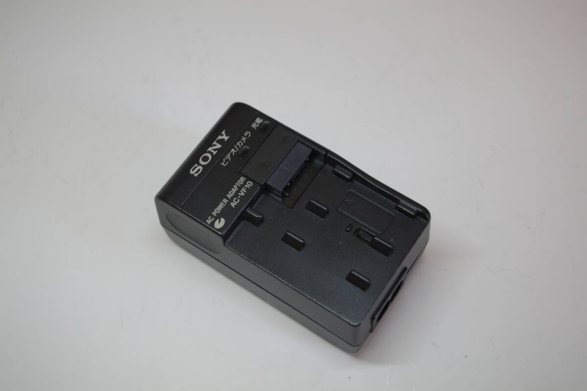 Yahoo!オークション - SONY AC-VF10 充電器 バッテリーチャージャー ビ...