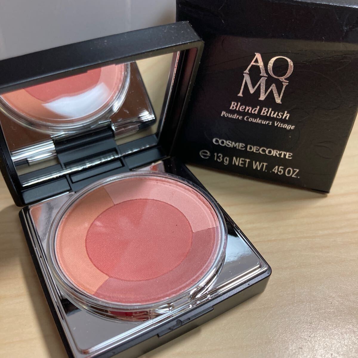 Yahoo!オークション - 未使用 コスメデコルテ AQMW ブレンド ブラッシ...