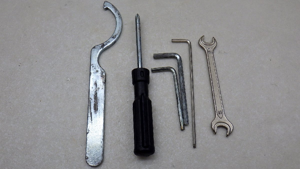 Yahoo!オークション - A006 V7 STONE 車載工具 MOTO GUZZI モトグッチ ...