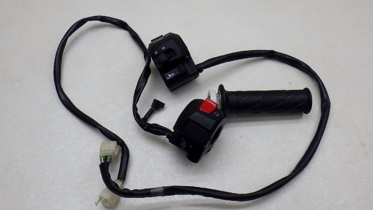 Yahoo!オークション - A006 V7 STONE スイッチボックス左右 MOTO GUZZI...