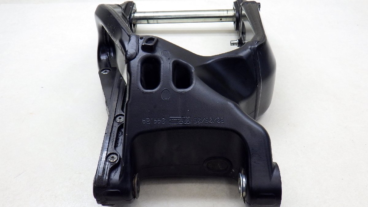 Yahoo!オークション - A007 DUCATI999S スイングアーム シャフト付 ド...