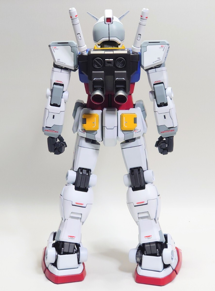 日本代購代標第一品牌【樂淘letao】－PG1/60「RX-78-2 ガンダム」ディテール追加・全塗装 ガンプラ完成品