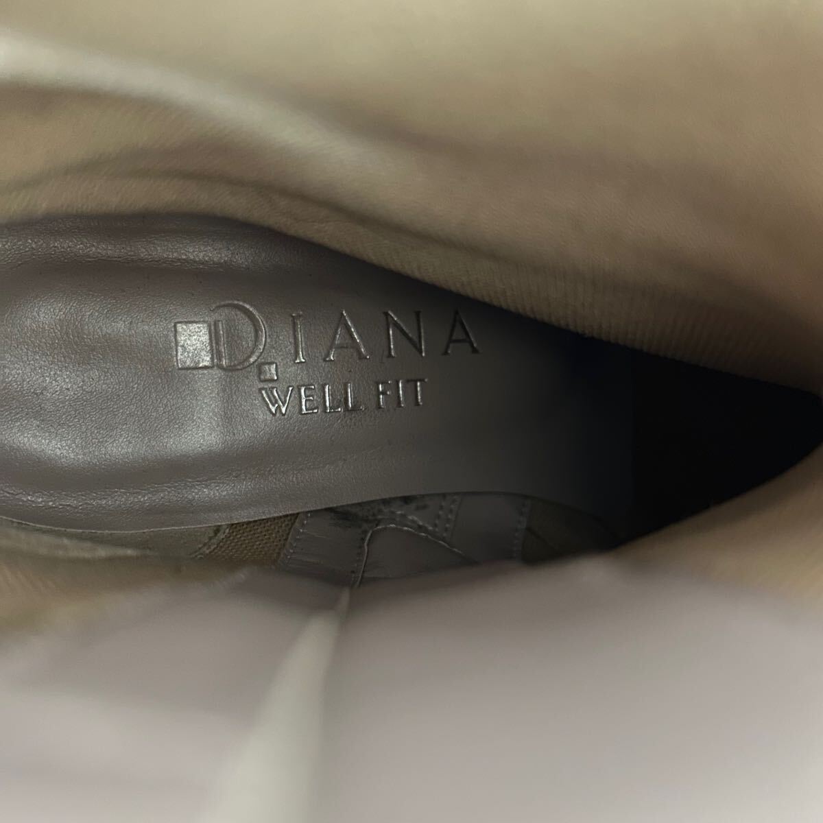 Yahoo!オークション - BT3 DIANA(ダイアナ) ヒールショートブーツ サ...