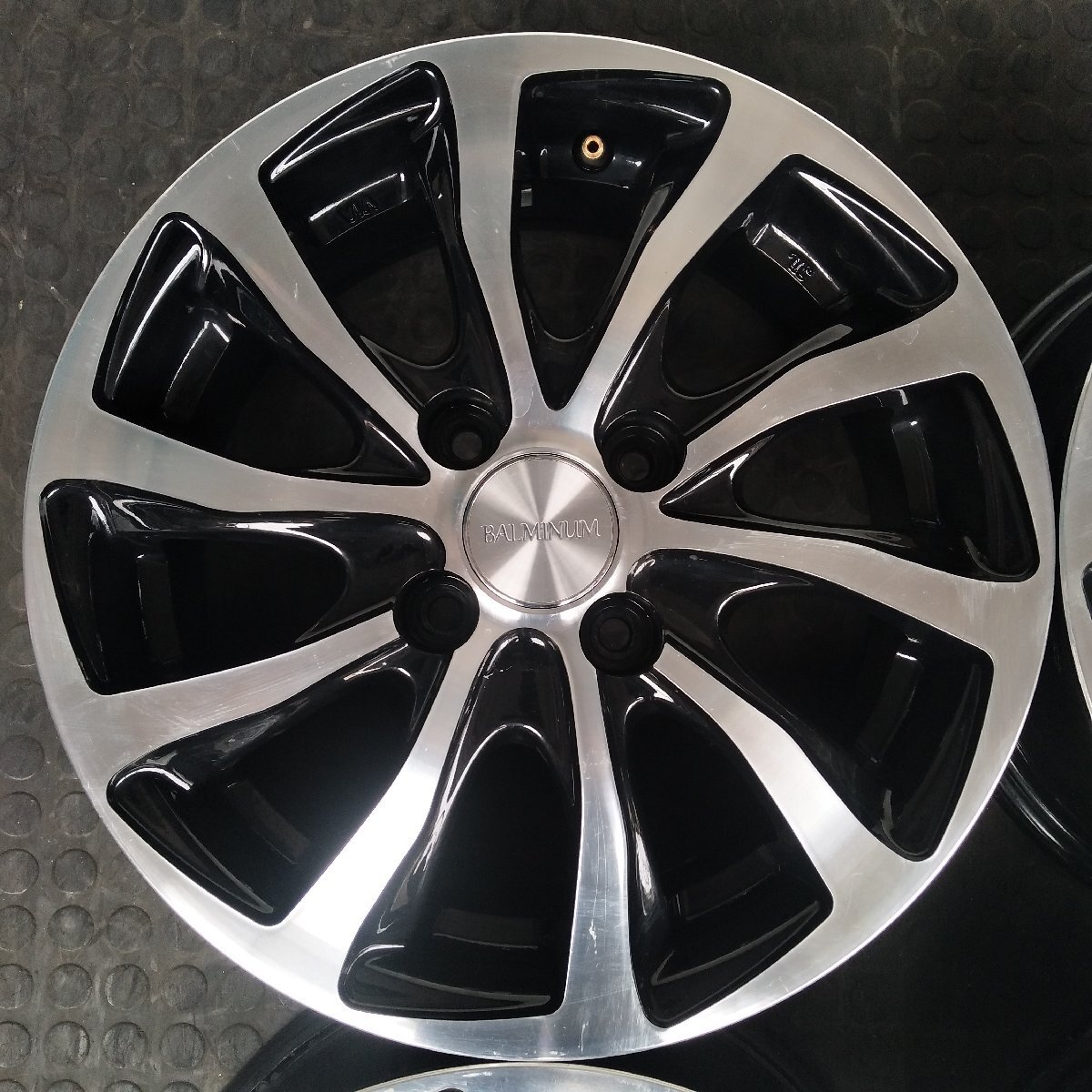 Yahoo!オークション - A12-26【4本価格】【14x5.5J 4x100 ET+39 ハブ73...