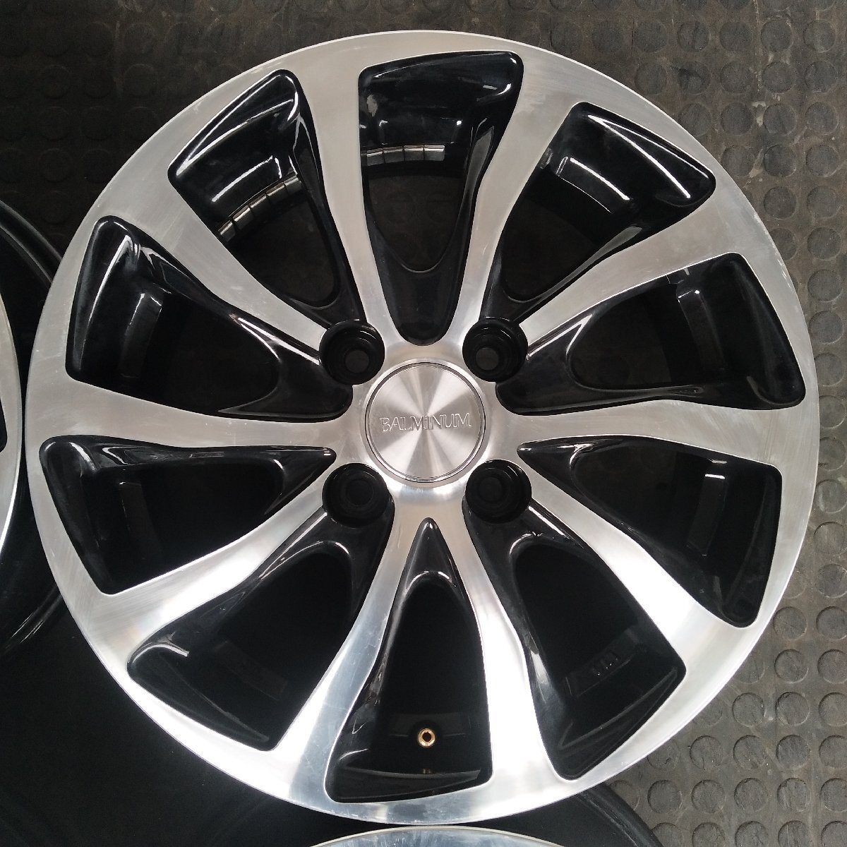 Yahoo!オークション - A12-26【4本価格】【14x5.5J 4x100 ET+39 ハブ73...