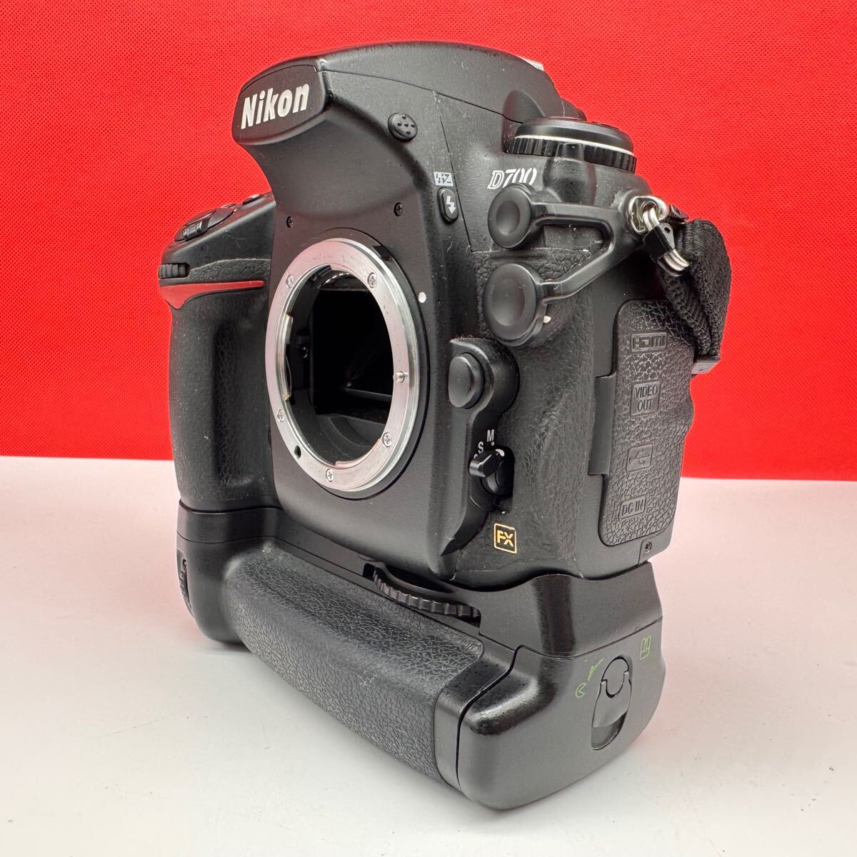 Yahoo!オークション - Nikon D700 FX デジタルカメラ 一眼レフカメラ ...