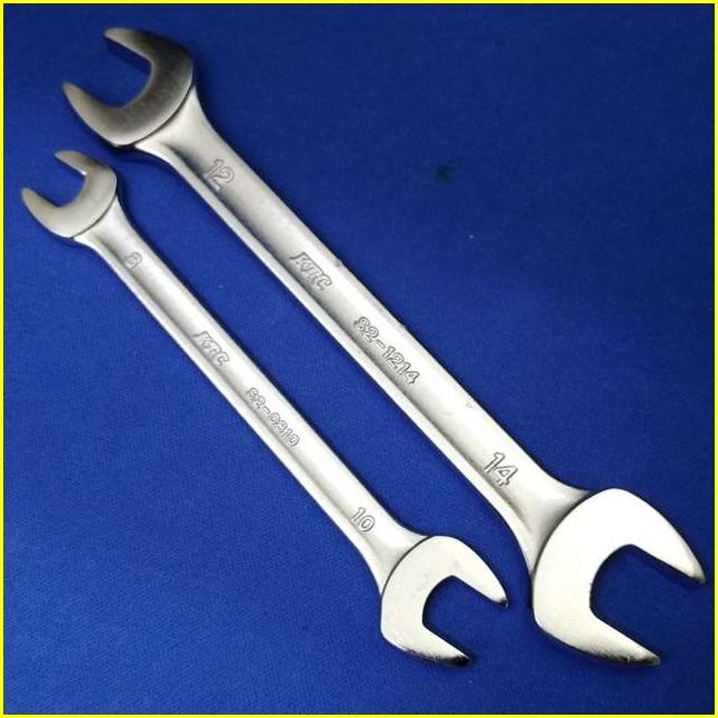 Yahoo!オークション - 【美品/KTC スパナ2点セット】 KTC S2-0810 + S2...