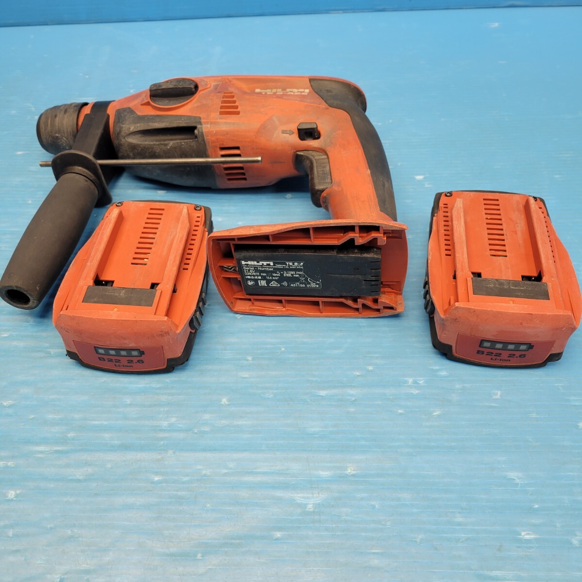 Yahoo!オークション - 71 送料無料 HILTI 22V 充電式八ンマドリル TE2-...