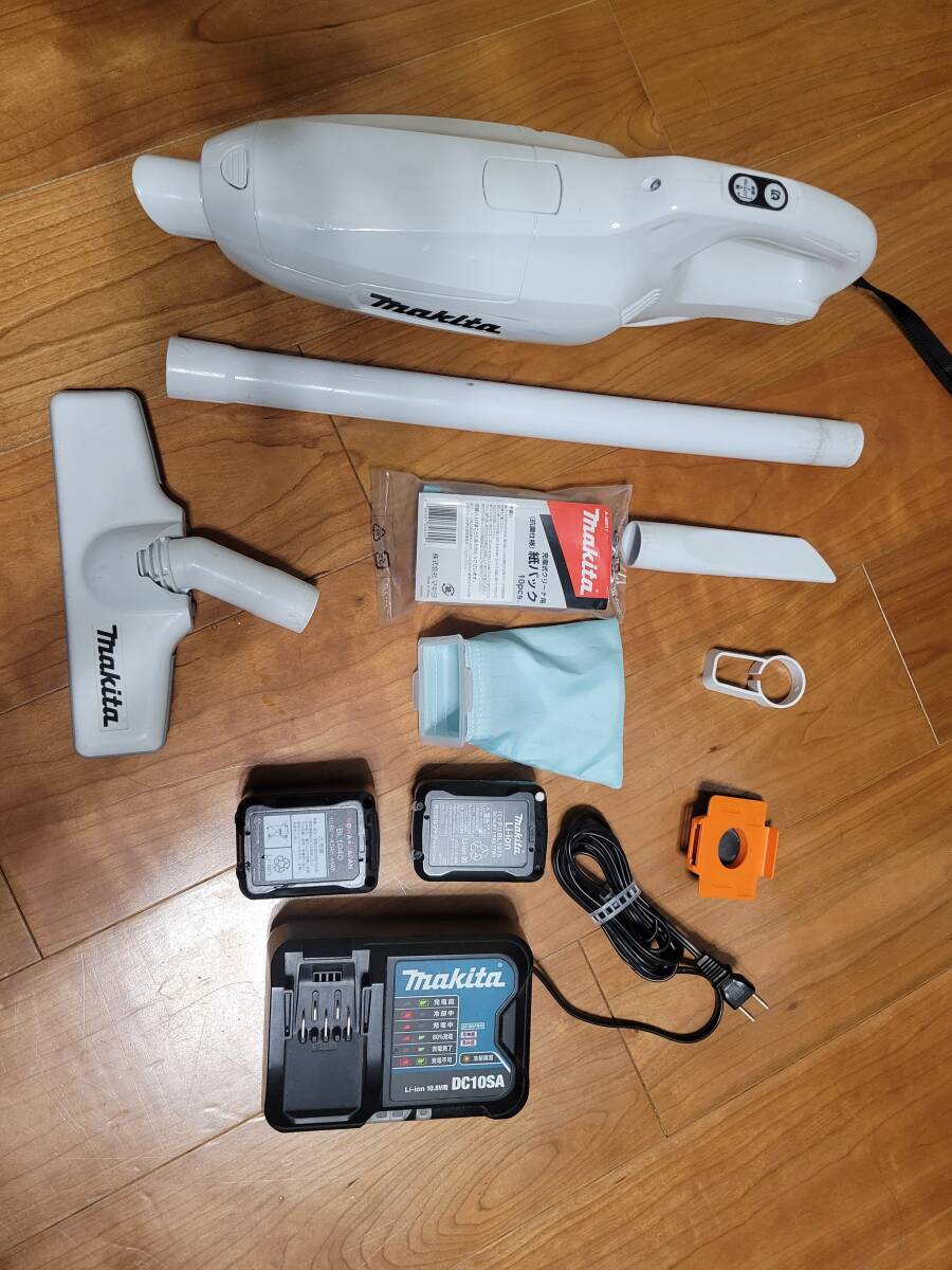 Yahoo!オークション - マキタ makita CL107FD 充電式クリーナー 掃除機...