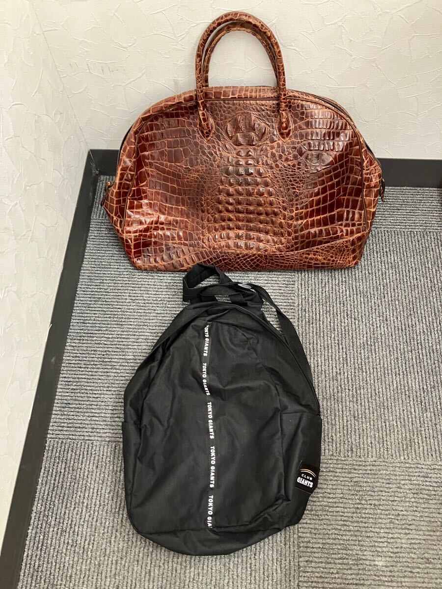 Yahoo!オークション - 【c338】バッグおまとめ CHANEL ARMANI COACH FU...