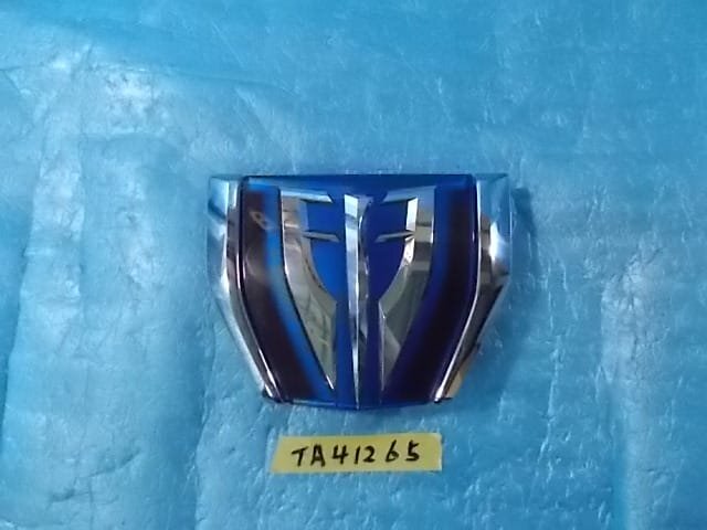 Yahoo!オークション - エスクァイア HV ZWR80 前期 フロント エンブレ...