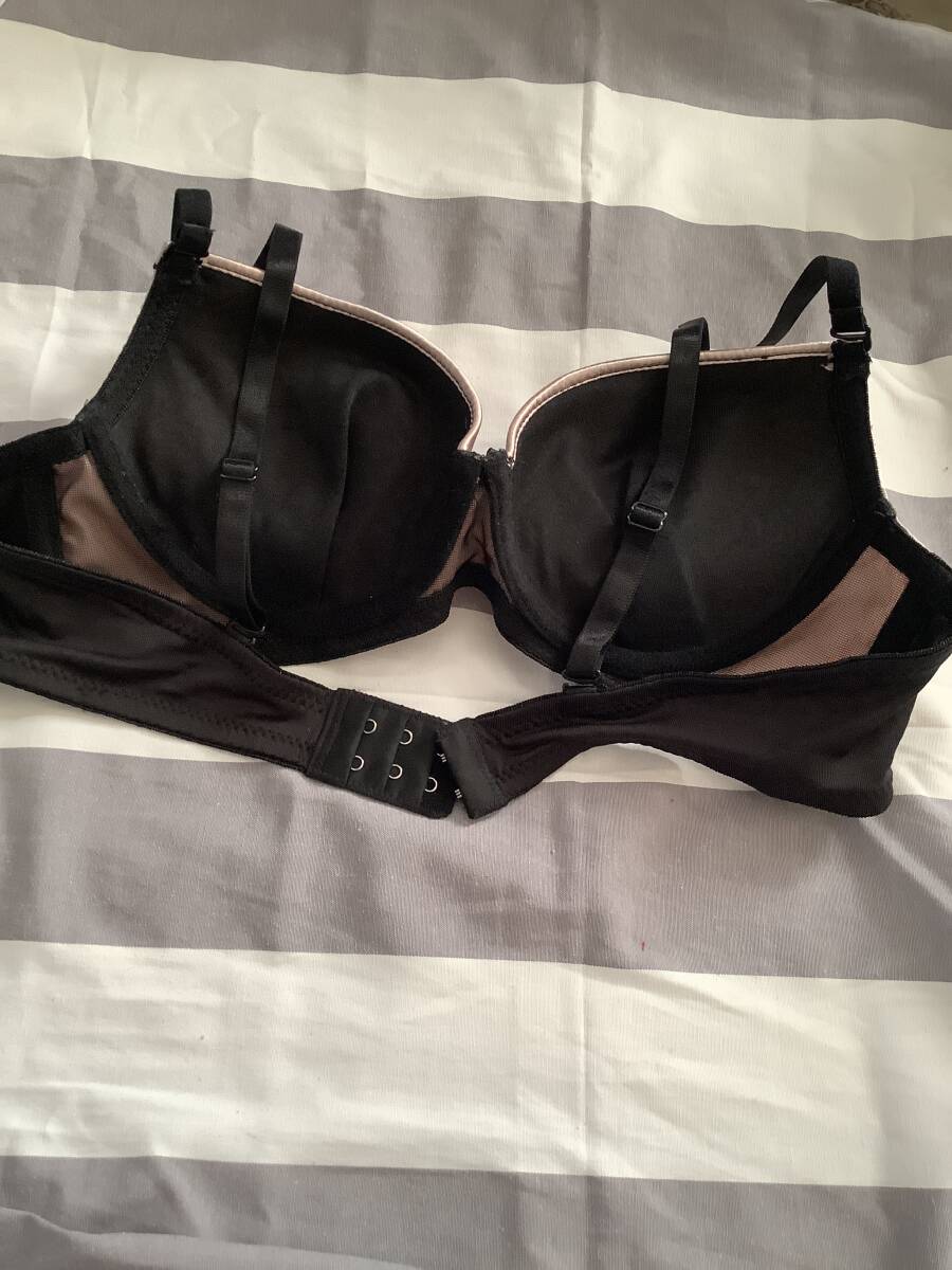 Yahoo!オークション - ブラジャー モモ色系 光沢 新品 サイズC75