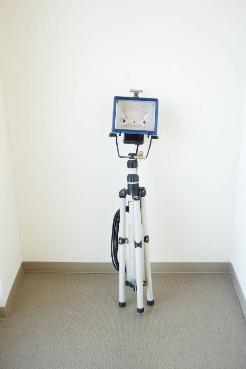 防雨タイプ スタンド付作業用ハロゲン投光器 シングルシステム WLG-501(投光器)｜売買されたオークション情報、yahooの商品情報をアーカイブ公開 - オークファン（aucfan.com）