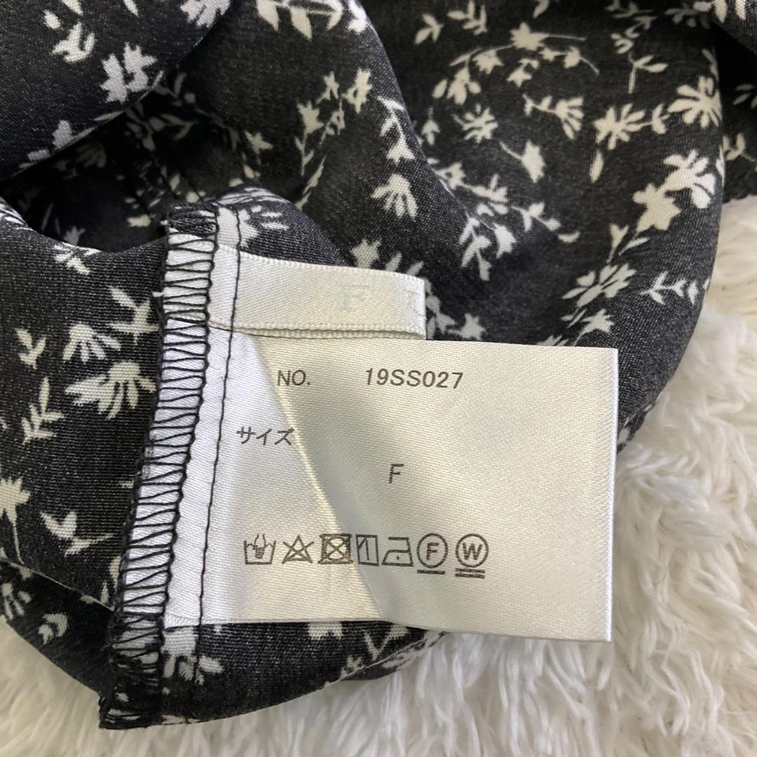 Yahoo!オークション - FUN 半袖ロングワンピース 花柄 総柄 F ブラック...