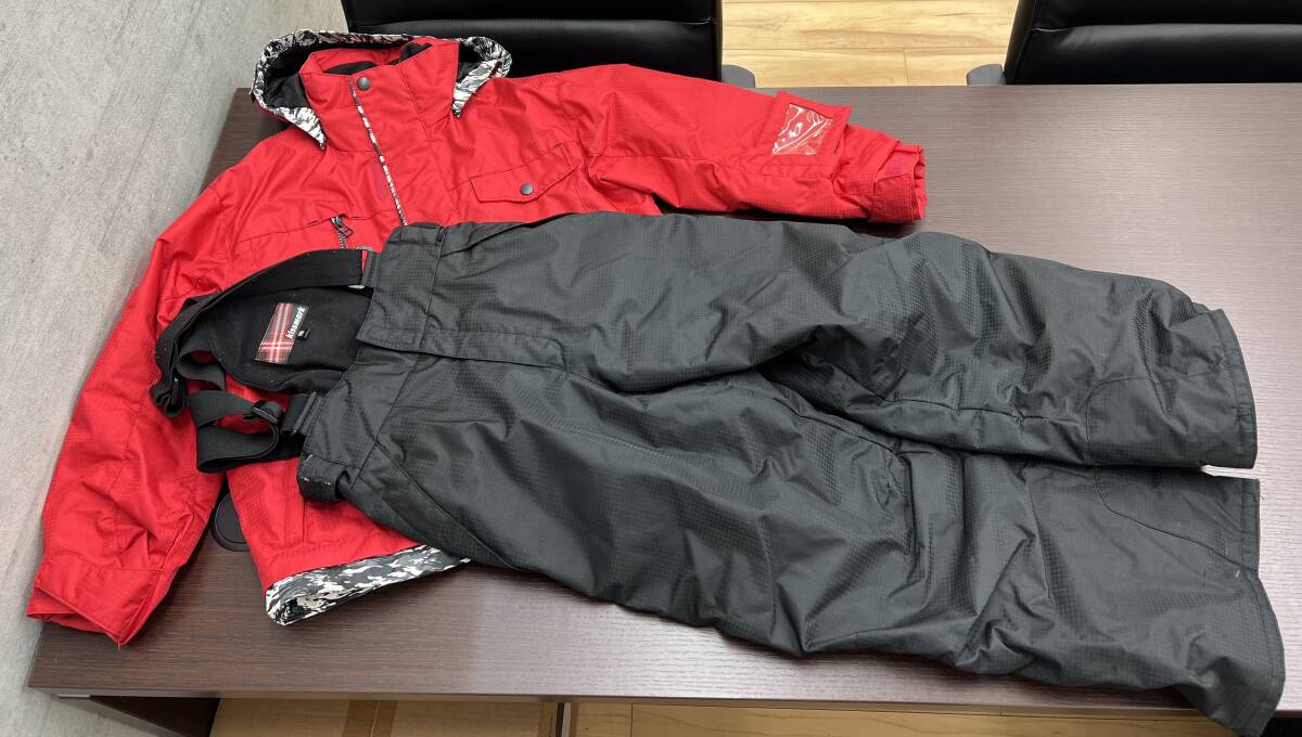 Yahoo!オークション - 【＃11395】キスマーク スキーウェア上下セット ...