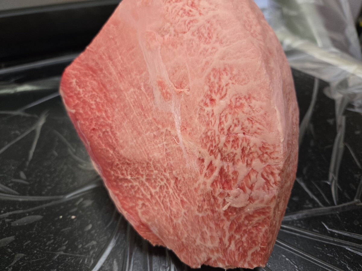 Yahoo!オークション - 茨城A5常陸牛 特選芯々(ステーキ等) 1.6kg(あ)