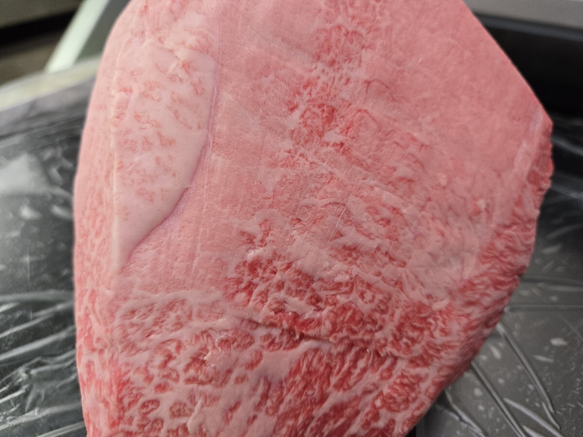 Yahoo!オークション - 茨城A5常陸牛 特選芯々(ステーキ等) 1.6kg(あ)