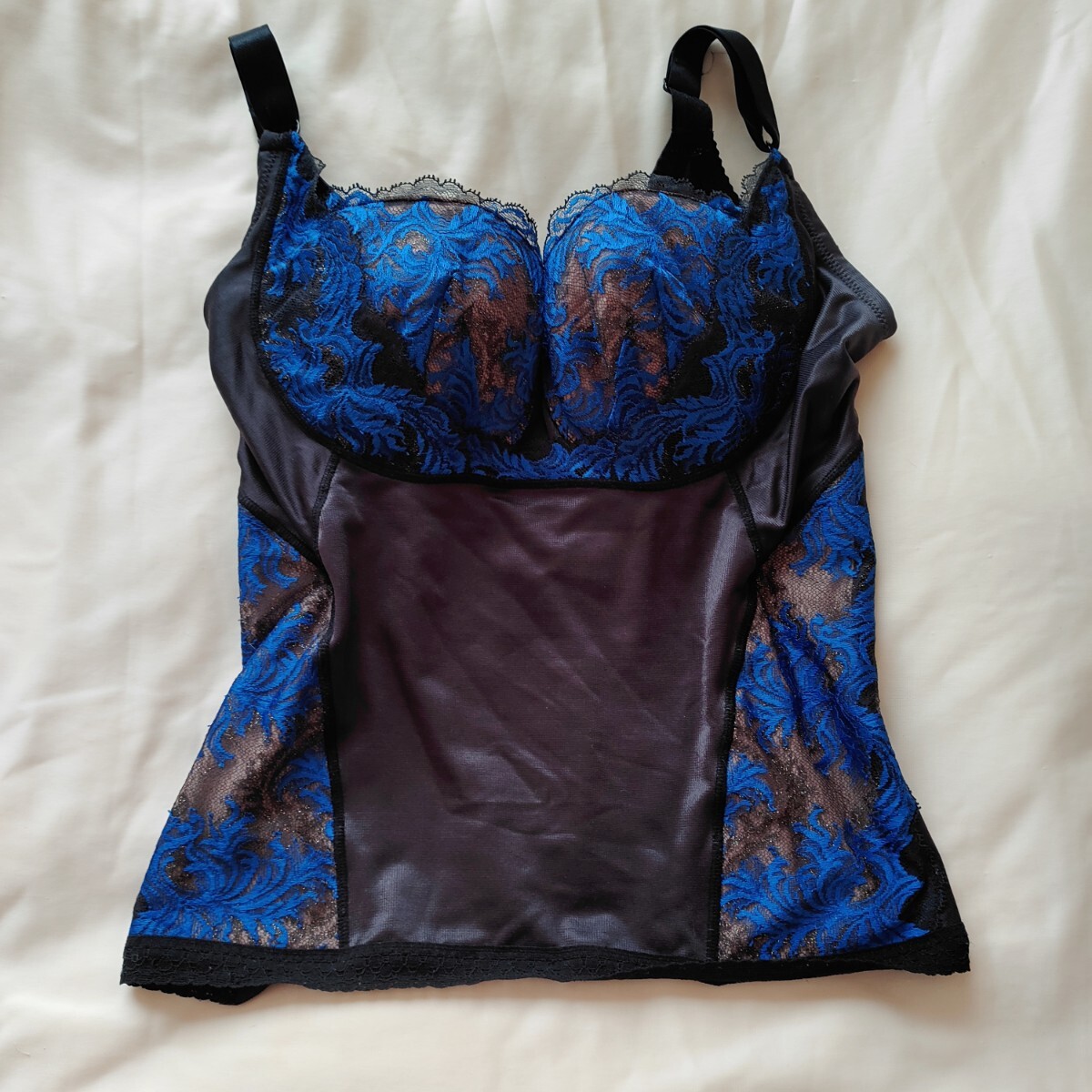 Yahoo!オークション - マルコ カーヴィシャス E80 ロングブラジャー 美...