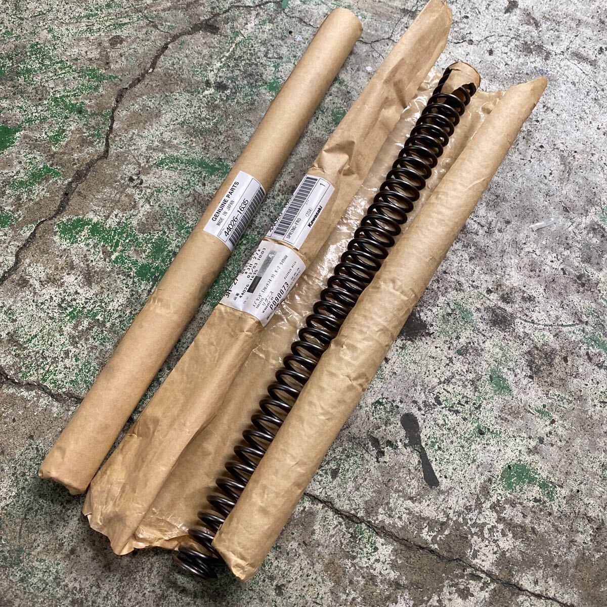 Yahoo!オークション - カワサキ フロントフォークスプリング KX85/85L/...