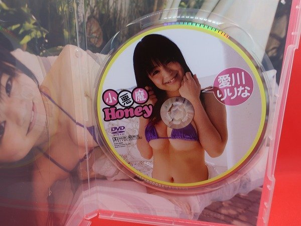 Yahoo!オークション - d703 中古DVD 愛川りりな 小悪魔Honey