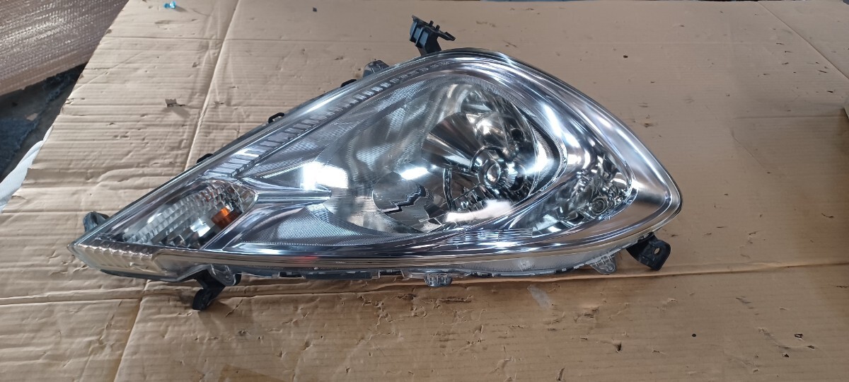 Yahoo!オークション - ホンダ純正 フィットハイブリッド GP1 右 HID ヘ...