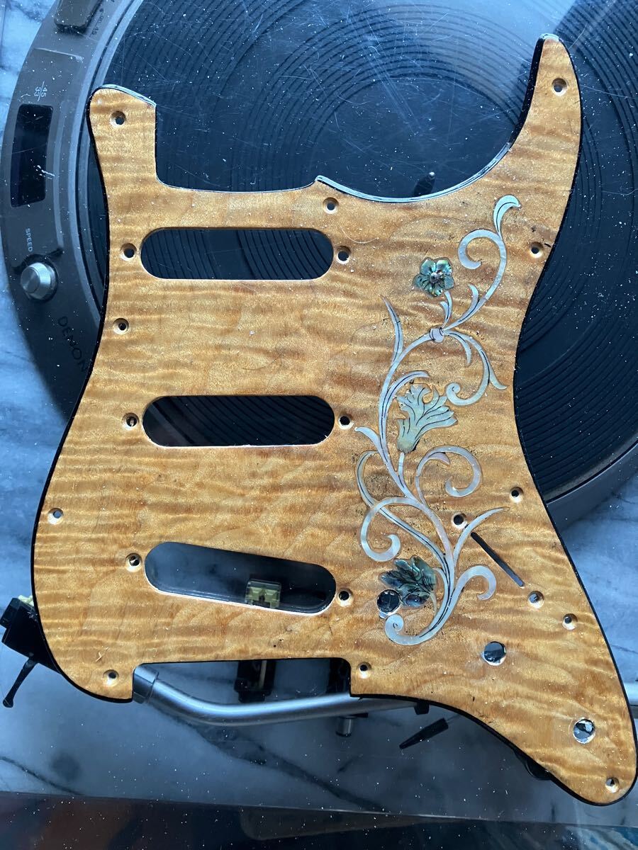 Yahoo!オークション - 螺鈿風 ストラト ピックガード