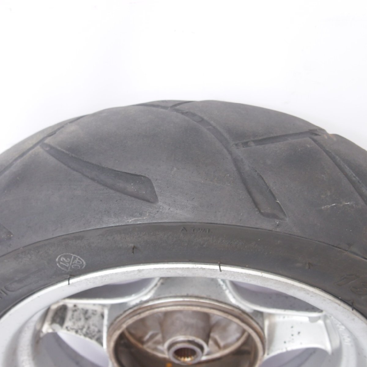 Yahoo!オークション - マジェスティ125FI純正リアホイール ブレなし02-...