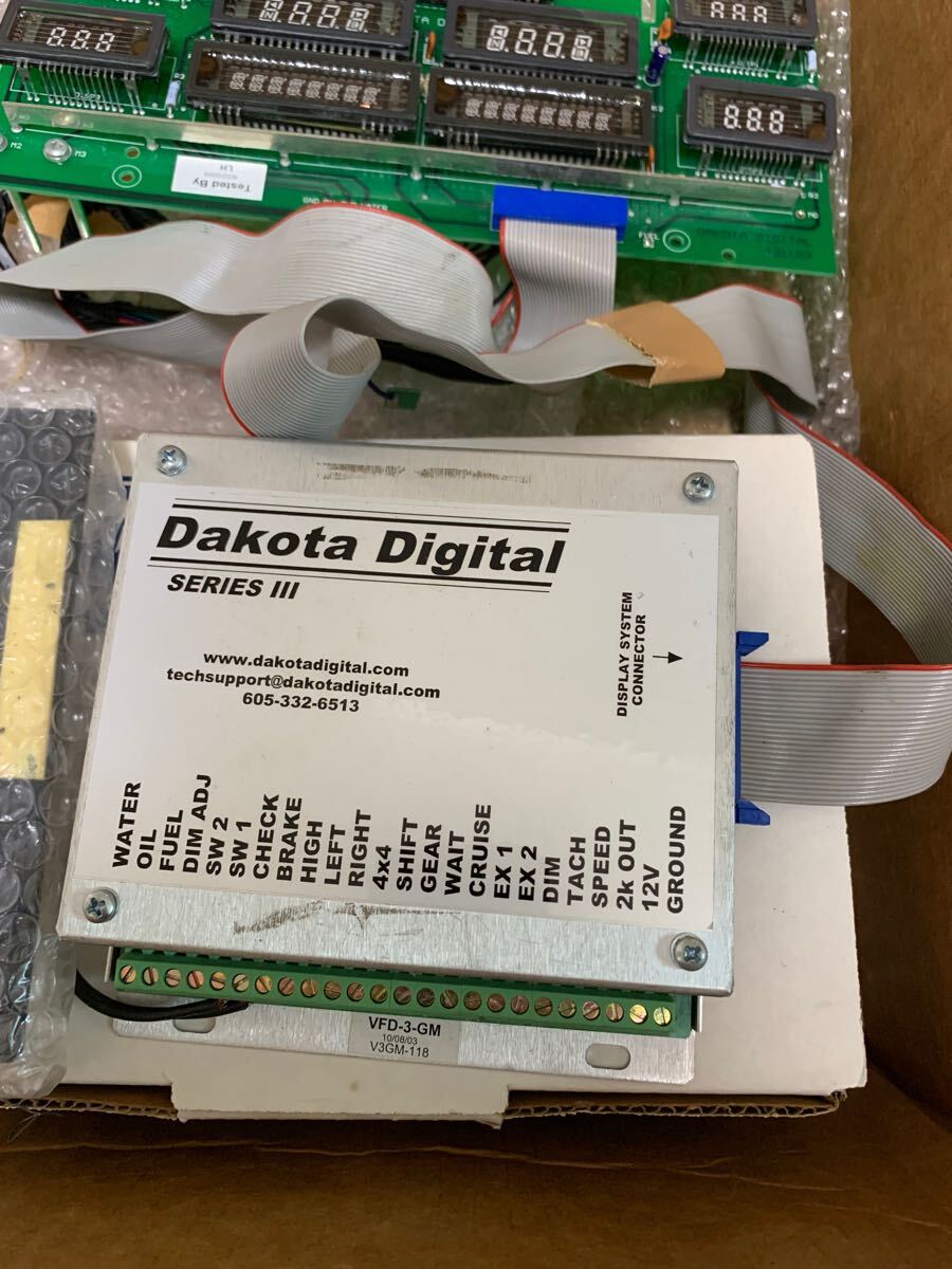 Yahoo!オークション - ダコタデジタル メーター c1500 サバーバン ブレ...