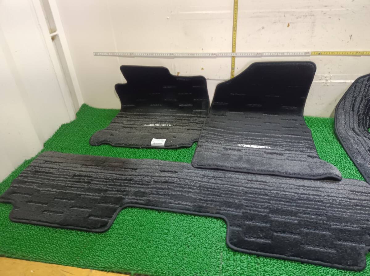 Yahoo!オークション - トヨタ フロアマット ウィッシュ DBA-ZNE10G ZNE...