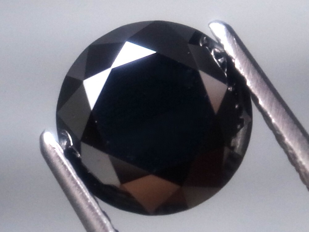 Yahoo!オークション - 1.44ct b 7.5㎜ 新品・超希少石・地球上で天然ダ...