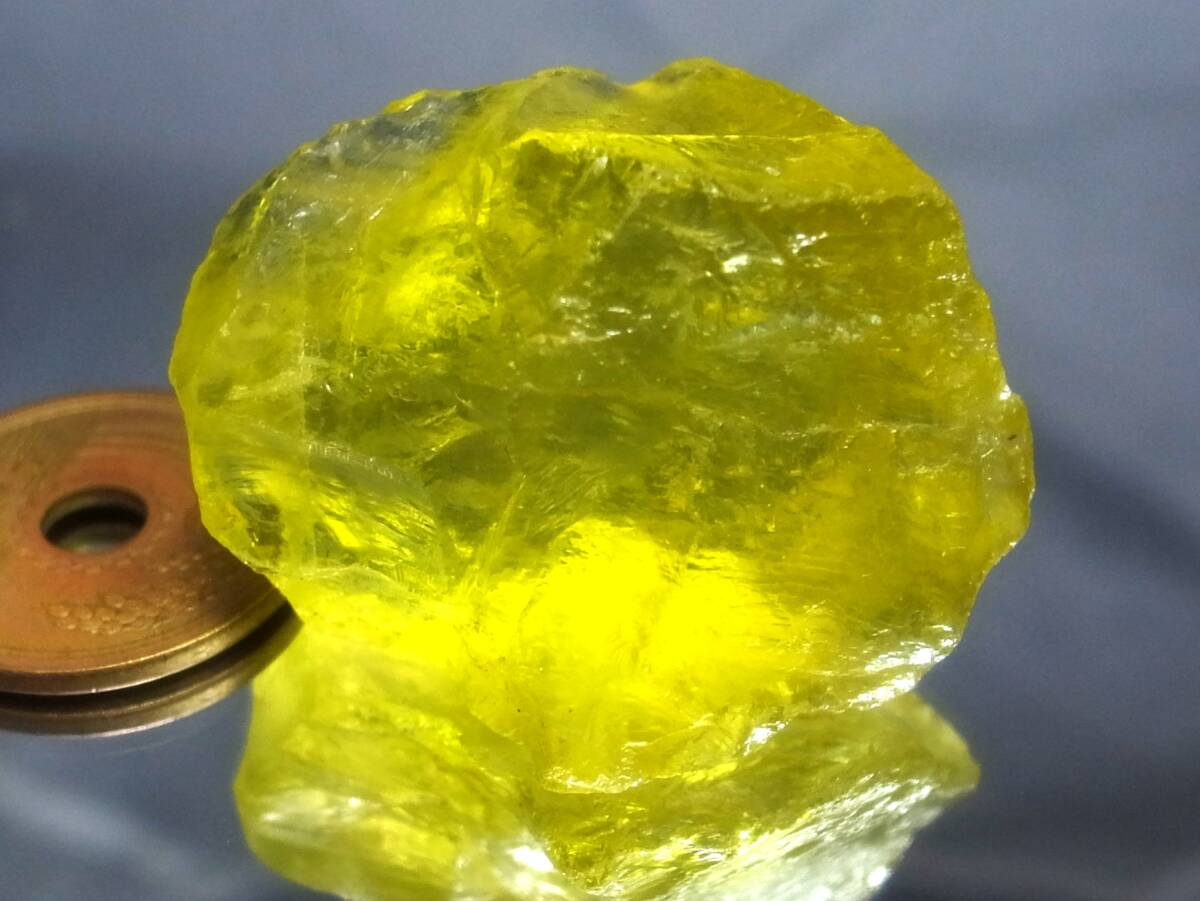 Yahoo!オークション - 121.80ct 新品・透明感良好・天然レモンクォーツ...