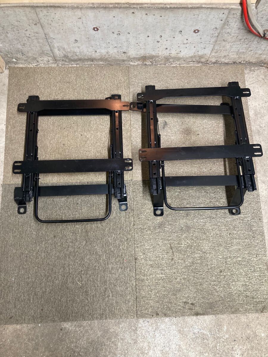 Yahoo!オークション - カワイ製作所 IS84 6穴 レカロ用 シートレール ...