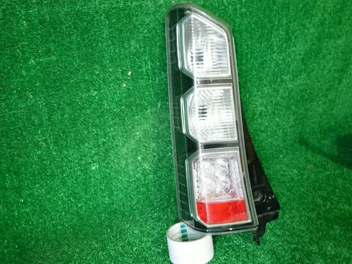 Yahoo!オークション - JF1 NBOX 左テールランプ イチコーD105 (78401)