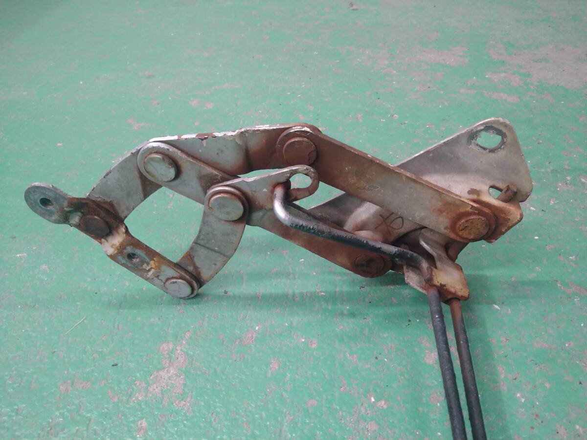 Yahoo!オークション - S30 S31 ボンネットヒンジ ダンパー