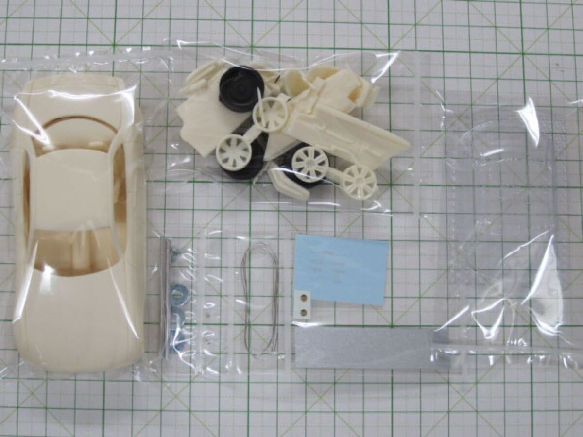 Yahoo!オークション - 1/43 Jaguar B99 Bertoneレジンキット