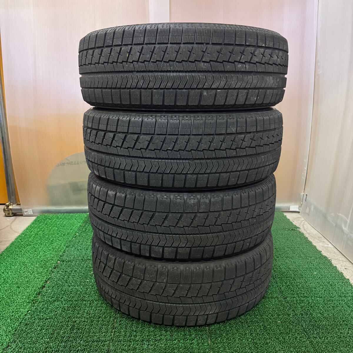 Yahoo!オークション - 3398 冬タイヤ ブリヂストン BLIZZAK RFT 225/6...