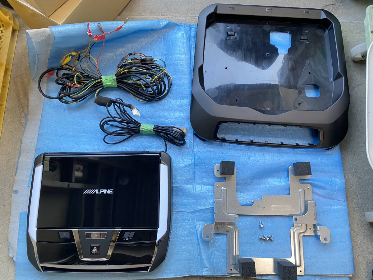 アルパイン PXH12X-R-B フリップダウンモニター 80ヴォクシー 2412-2345(12インチ～)｜売買されたオークション情報、yahooの商品情報をアーカイブ公開 - オークファン ...