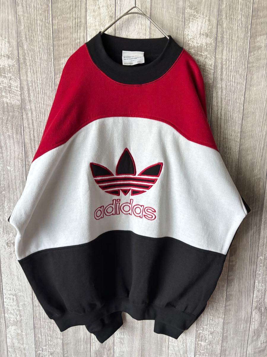 レア adidas トップス トレーナー スウェット 古着 ロゴ 刺繍 銀 レア adidas トップス トレーナー スウェット 古着 ロゴ 刺繍 銀