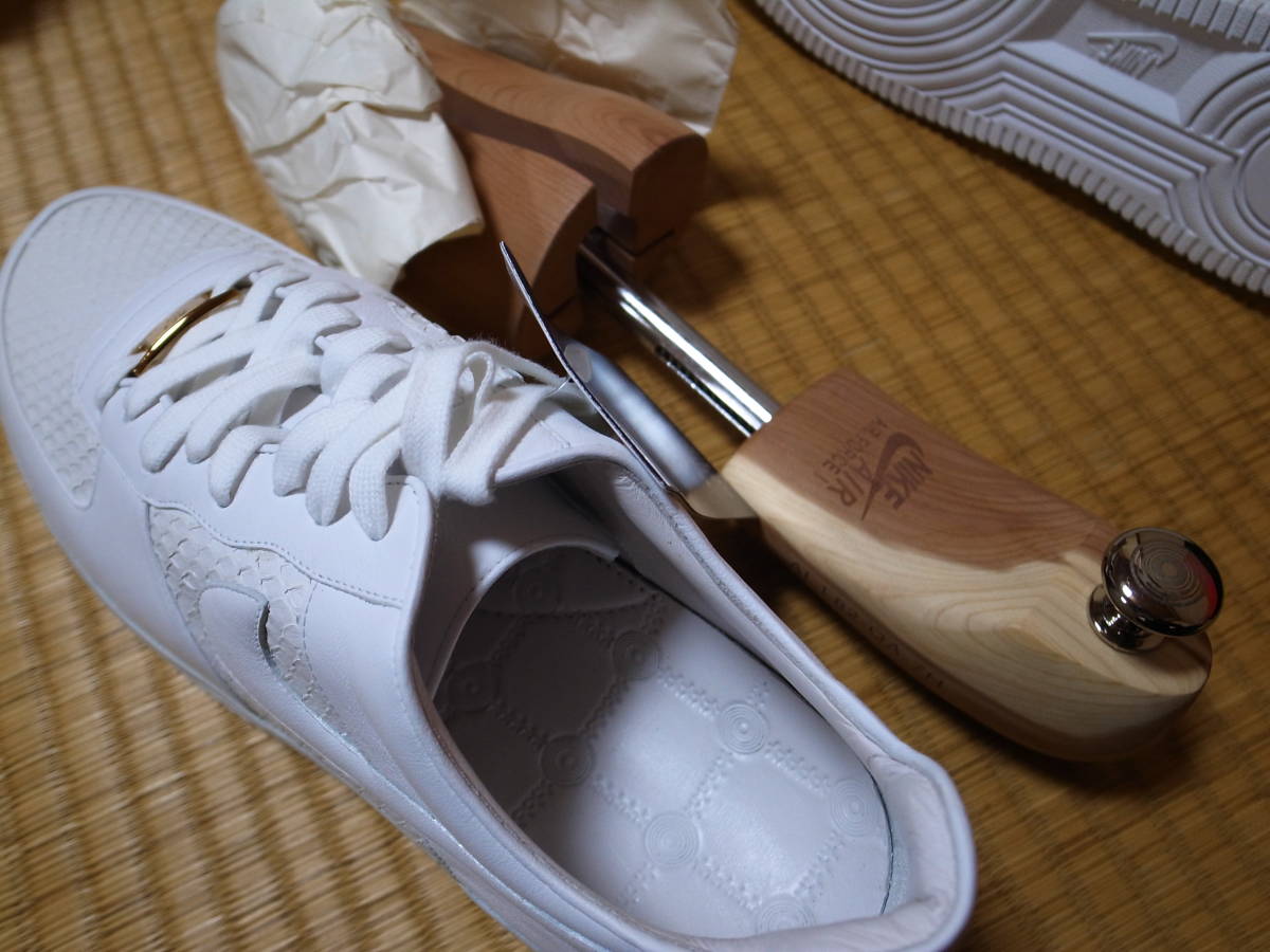 送料無料】激レア・超稀少☆NIKE AIR FORCE 1 LUX 07 ANACONDA 送料無料】激レア・超稀少☆NIKE AIR FORCE 1 LUX 07 ANACONDA