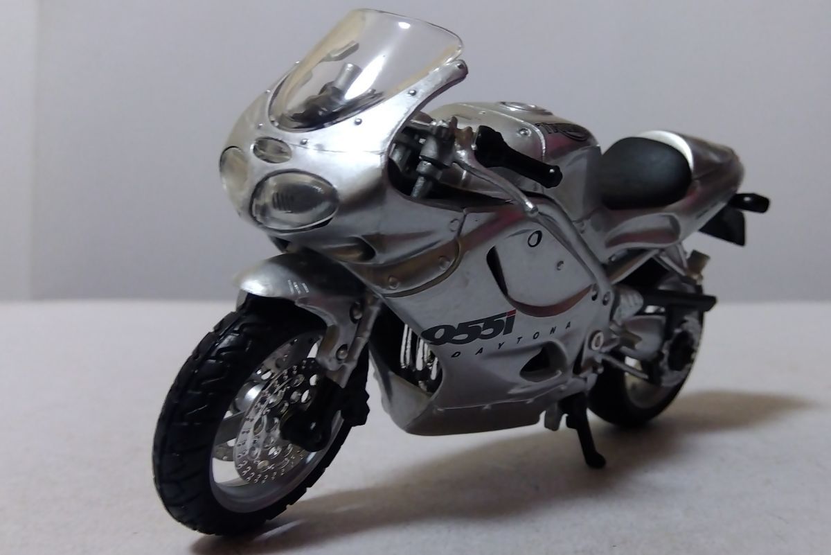 Yahoo!オークション - トライアンフ 955iデイトナ 1/18マイスト