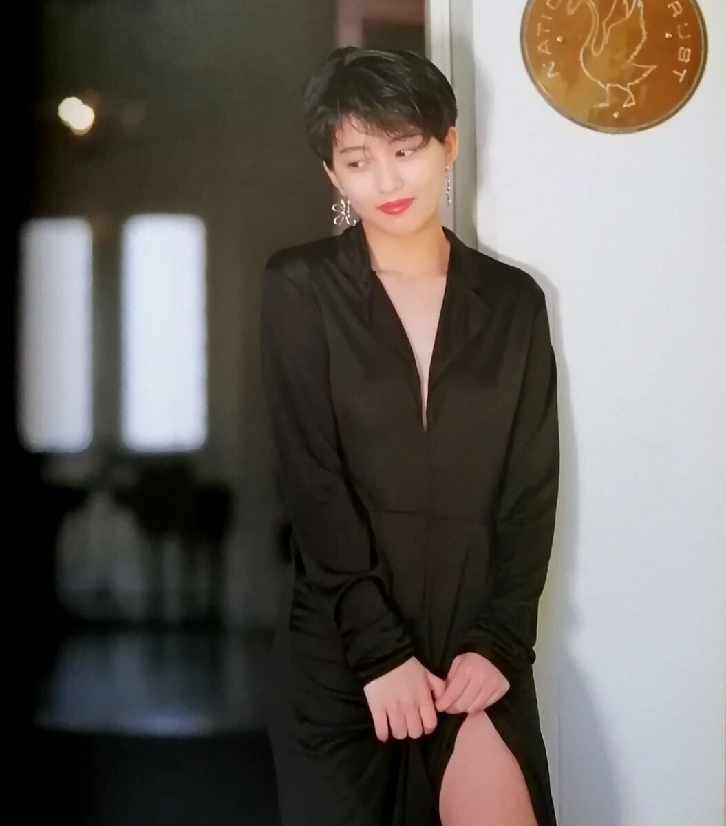 中野理絵 写真集 unForgeuable セミヌード N52 （r3） :: Yahoo!Auction｜DEJAPAN - Bid and Buy Japan with 0% commission