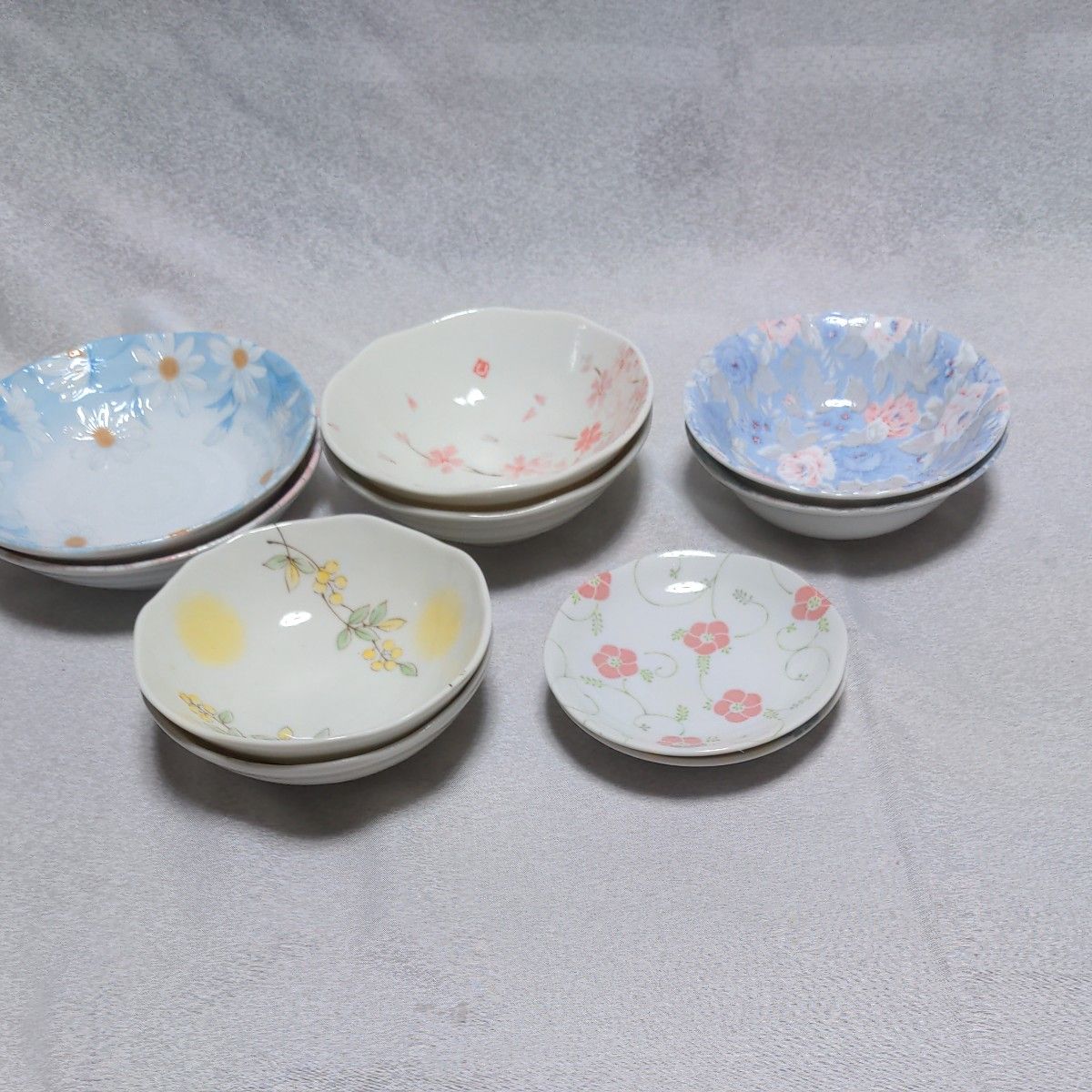 たち吉 美濃焼 鉢皿 小鉢皿 花柄大小10点セット 未使用品 和食器 たち吉 美濃焼 鉢皿 小鉢皿 花柄大小10点セット 未使用品 和食器