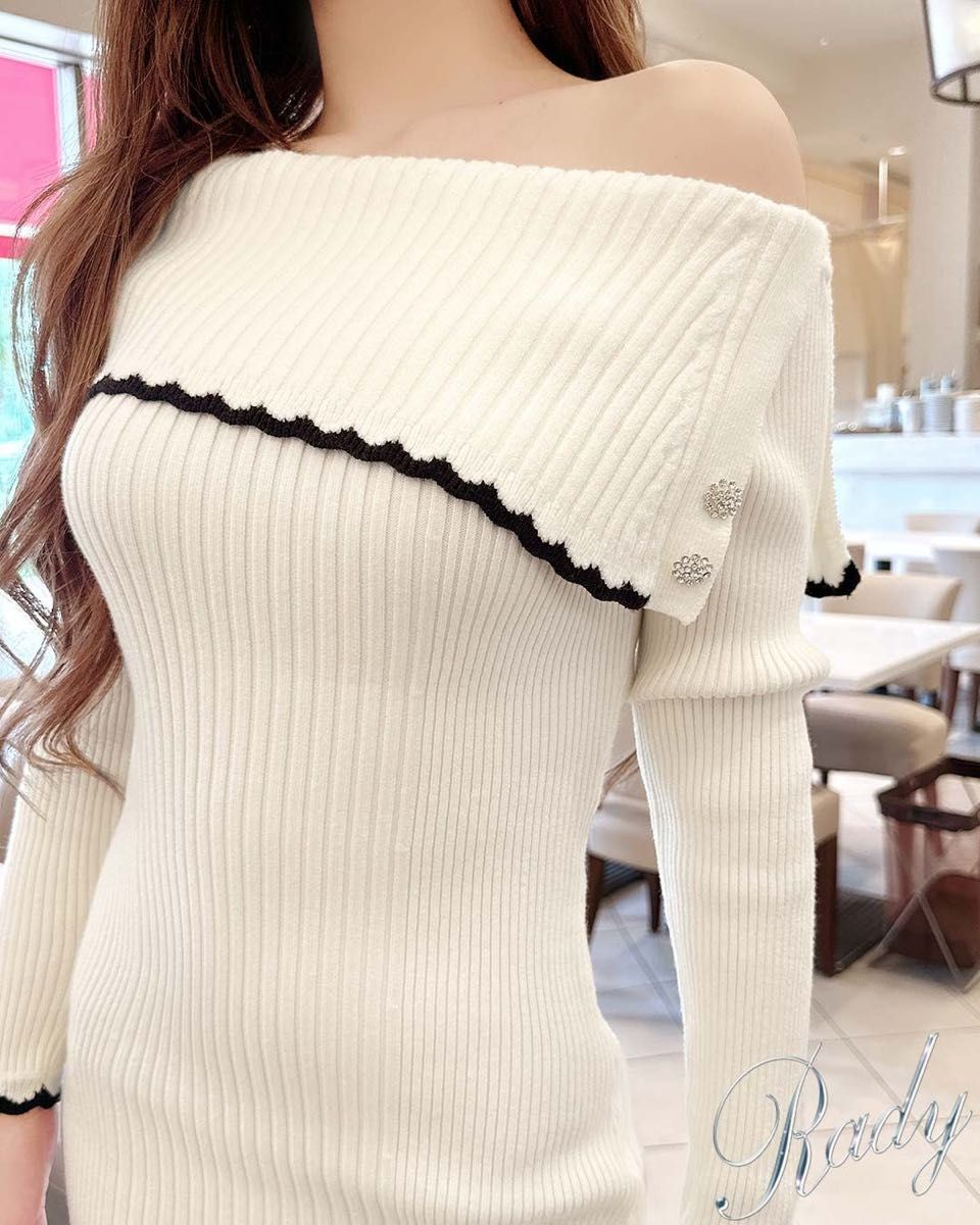 Rady / 新品 ミニワンピース 白 S オフショルダーニット Rady / 新品 ミニワンピース 白 S オフショルダーニット
