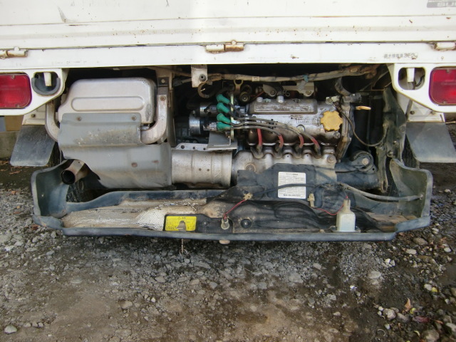 Yahoo!オークション - サンバートラック 5MT（4WDパートタイム ）TB 平...