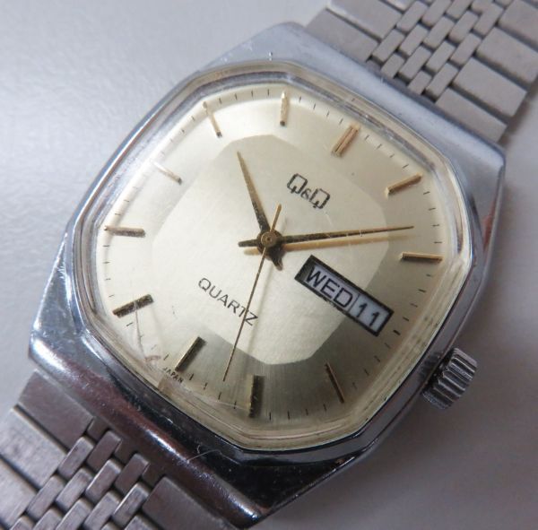 Yahoo!オークション - A021 CITIZEN シチズン Q＆Q クォーツ QZ デイデ...