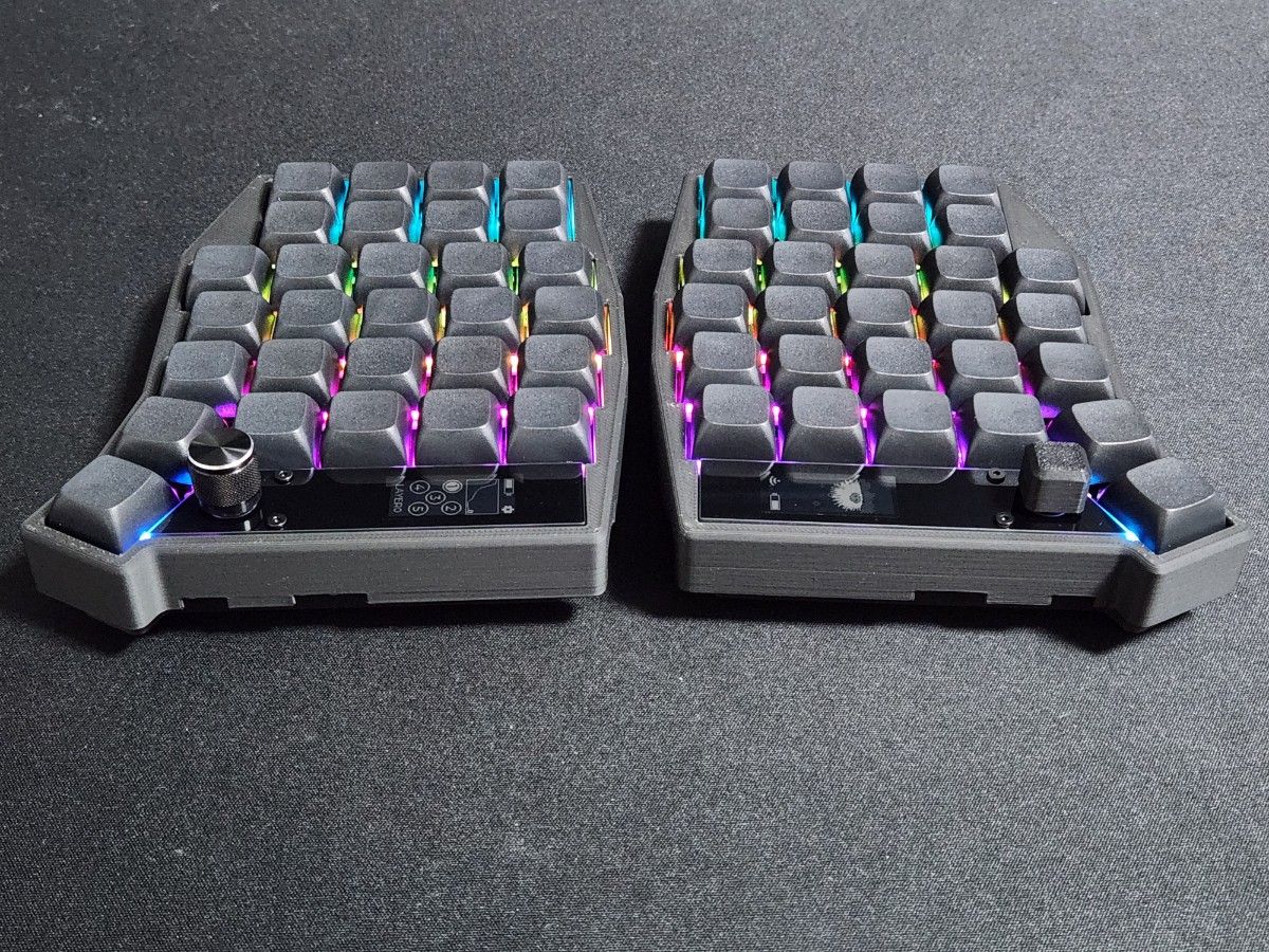 Sofle 完成品 無線(Bluetooth) 自作キーボード 左右分割 RGB Sofle 完成品 無線(Bluetooth) 自作キーボード 左右分割 RGB